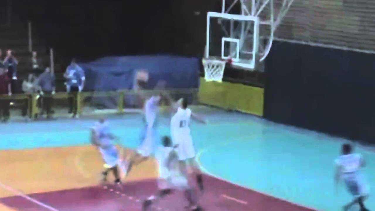 Jason Forte Serving Up a Facial - BC Mures 2010 - YouTube