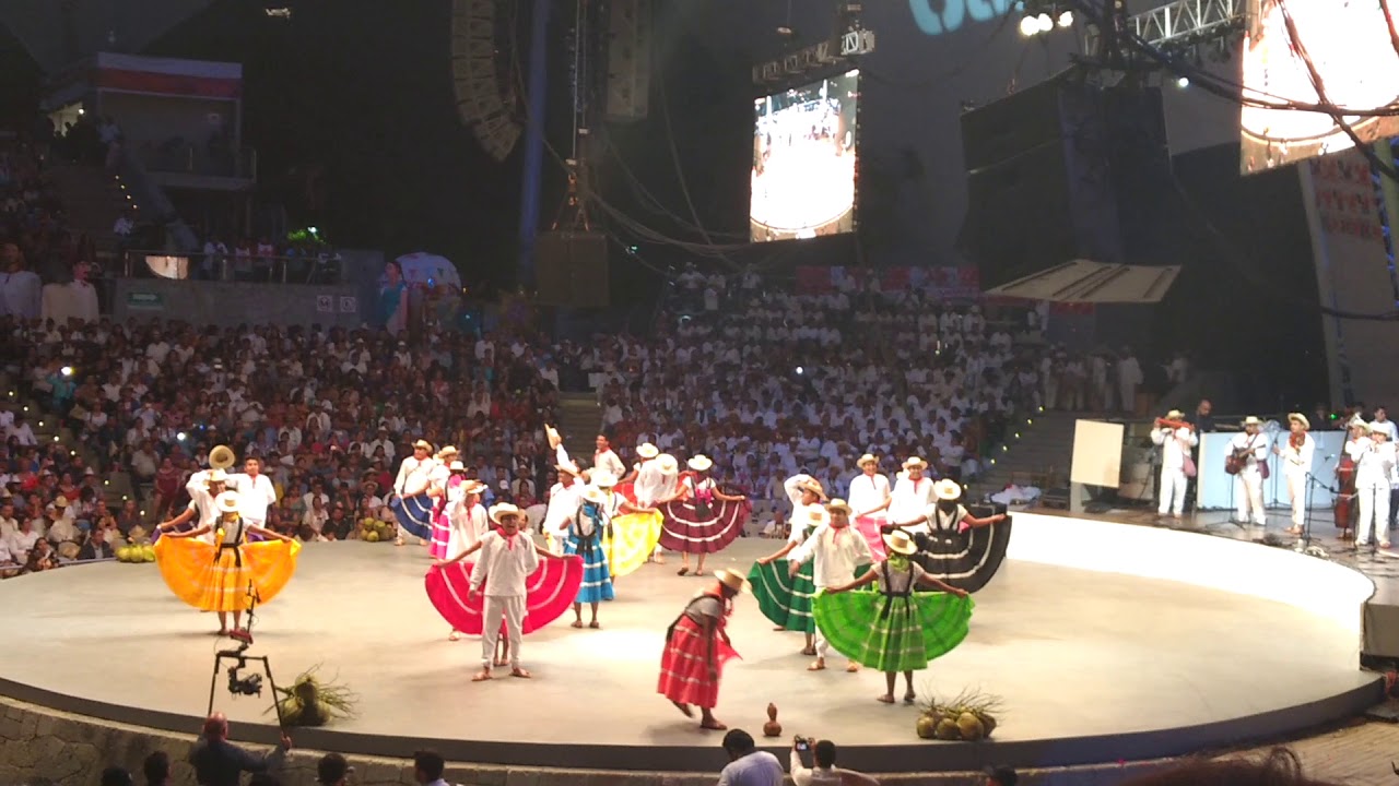 Baile de Pochutla en la Guelaguetza - YouTube
