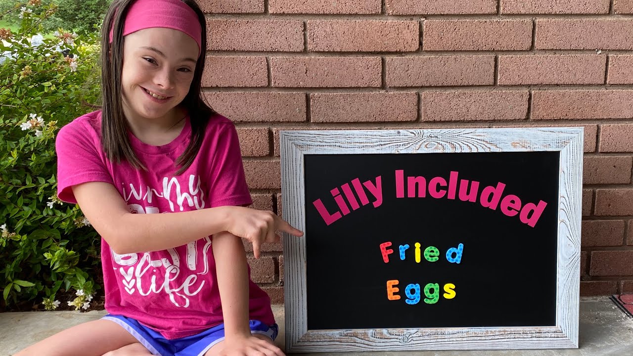 Fried eggs with Lilly - YouTube