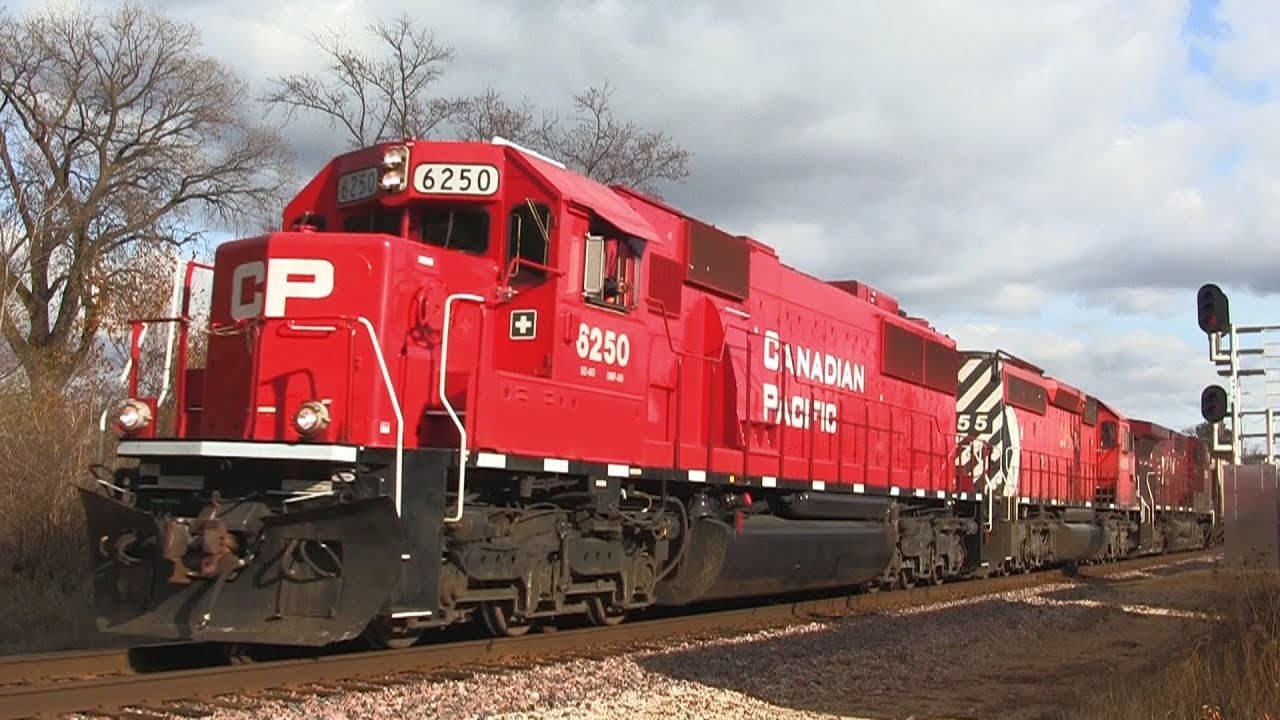 CP 6250 (EMD SD60) West by Pingree Grove on 10-28-2012 - YouTube
