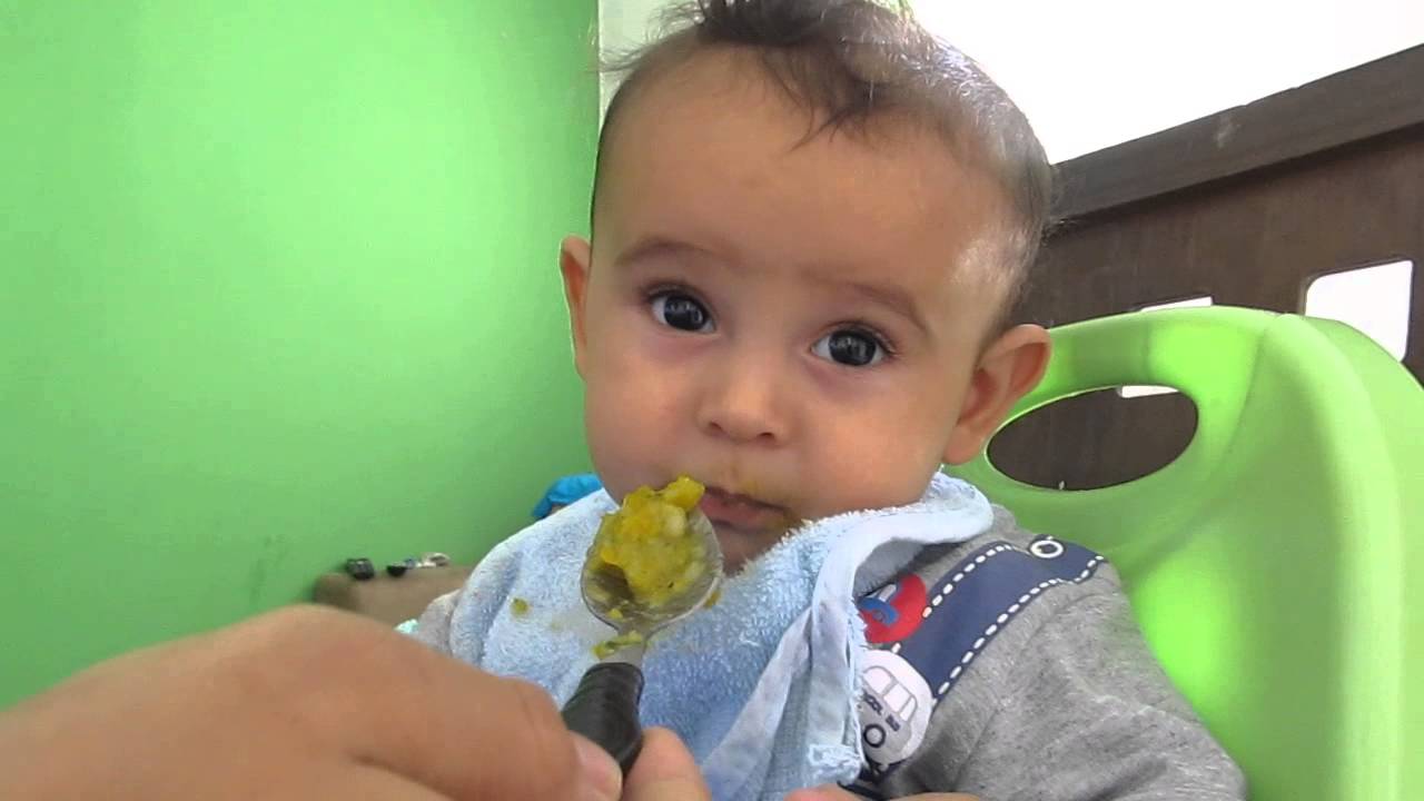 bebe com sono e com fome... - YouTube