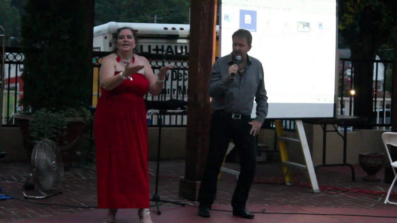 Colin Paul and Kathy Goodwin perform 'Amazing Grace' at 816 screening ...