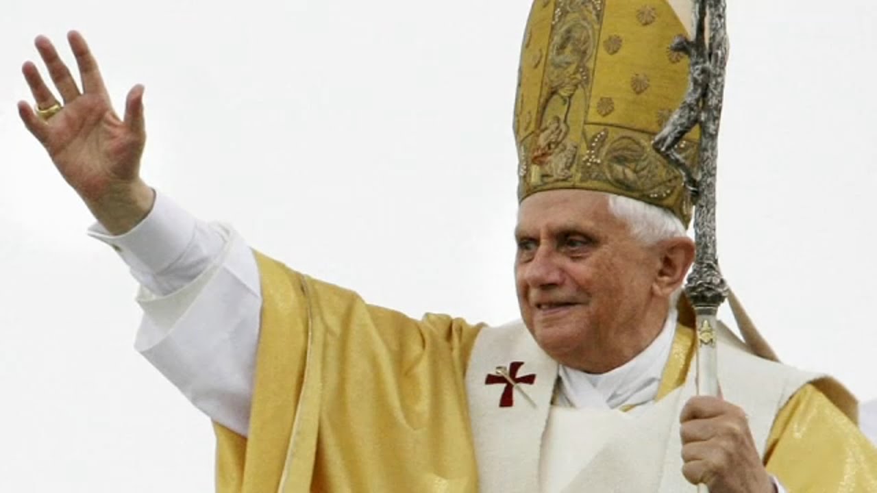 Pope Benedict will lie in state at the Vatican - YouTube