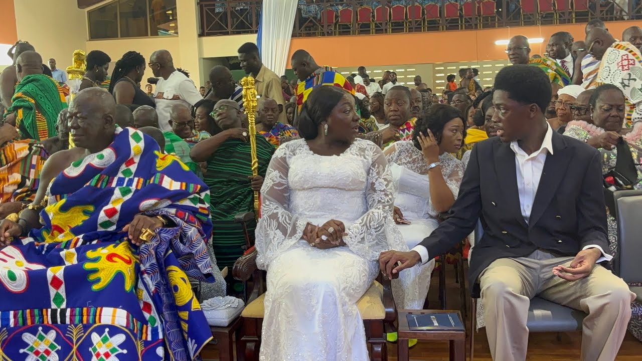 Otumfour & wife ladyJulia storms their daughter’s Graduation ceremony ...