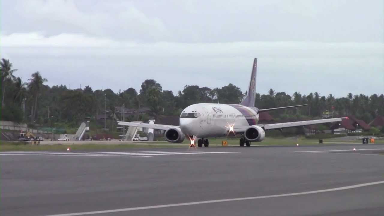Very Close to Boeing 737-400 Thai Airways 737-400 at Koh Samui - YouTube