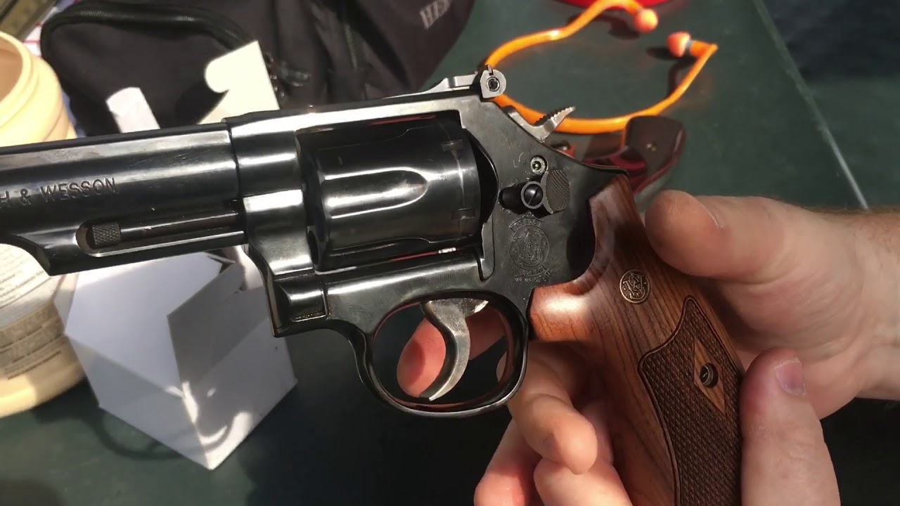 Smith&Wesson new model 19 classic - YouTube