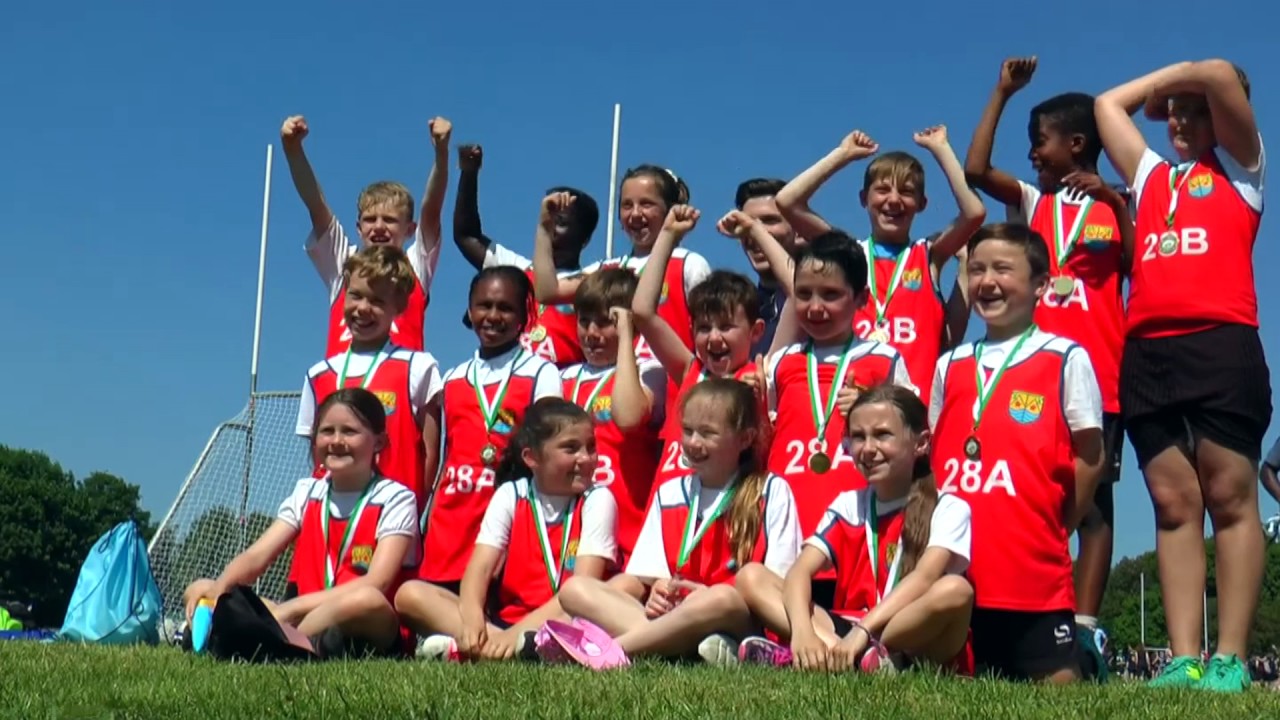 Hertfordshire GAA Primary School Tournament 2017 - YouTube