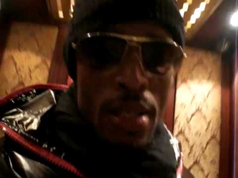 Tim Arrington walks around Chonquing, China pt9 - YouTube