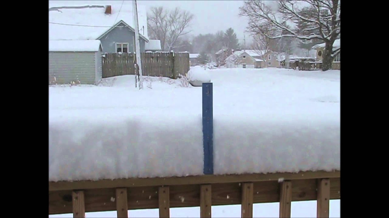 Wadena, Iowa Snowfall 2/23/2013 - YouTube
