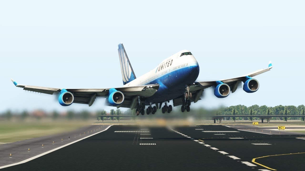 Student Pilot Crashes Jumbo Jet 747 On His First Landing, With Heavy ...