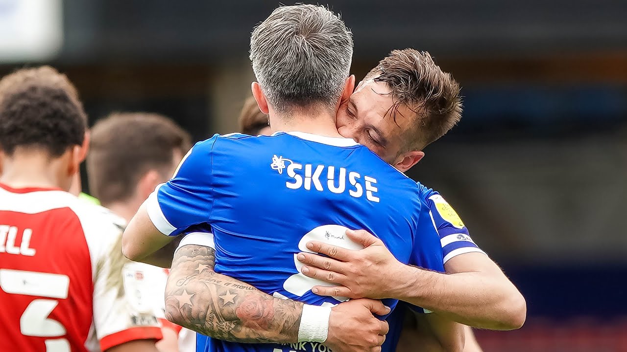 Mark and Andy react on Chambers and Skuse leaving Town - YouTube