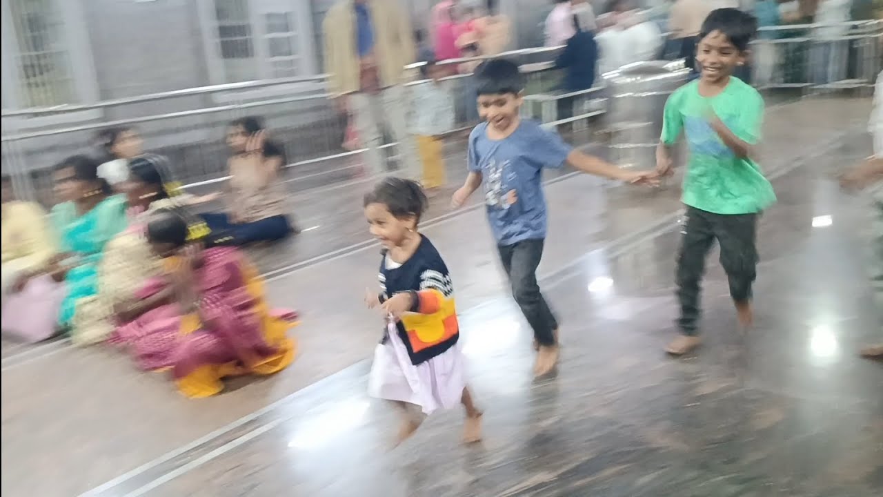 Kids playing in kaivaram thatha temple 😄😄 - YouTube