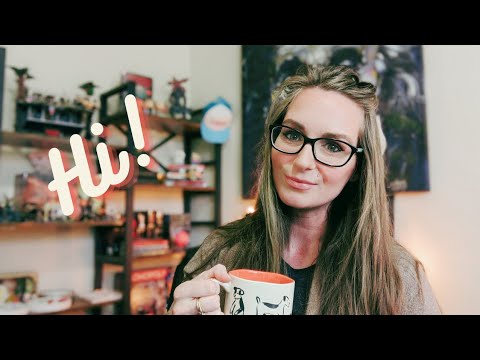ANNND WE'RE BACK!! Book News + Channel News + How Are You!? 🧡🍂 - YouTube