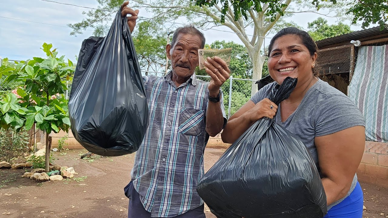 La felicidad de don chanito al recibir su bendición🤗🤗 - YouTube