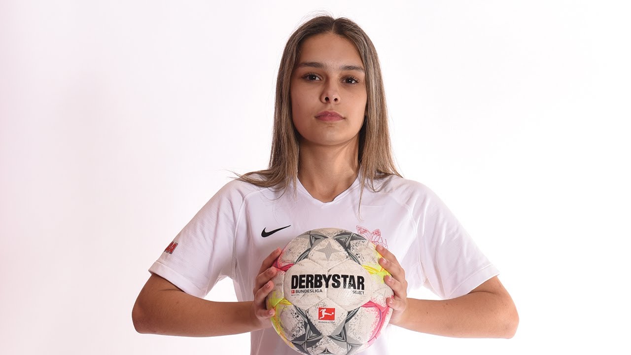 Sting Hot Seat Interview: Alexis Cordeiro - YouTube