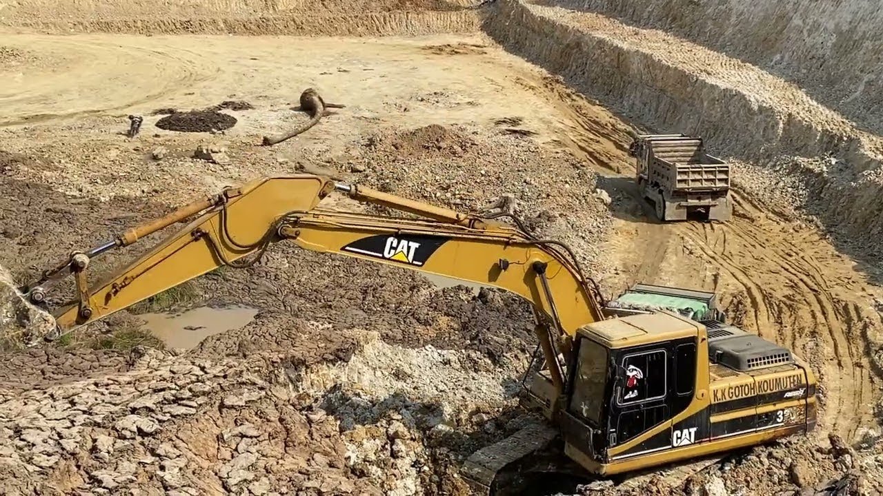 Digging Through Time: A Journey Beneath the Earth - YouTube