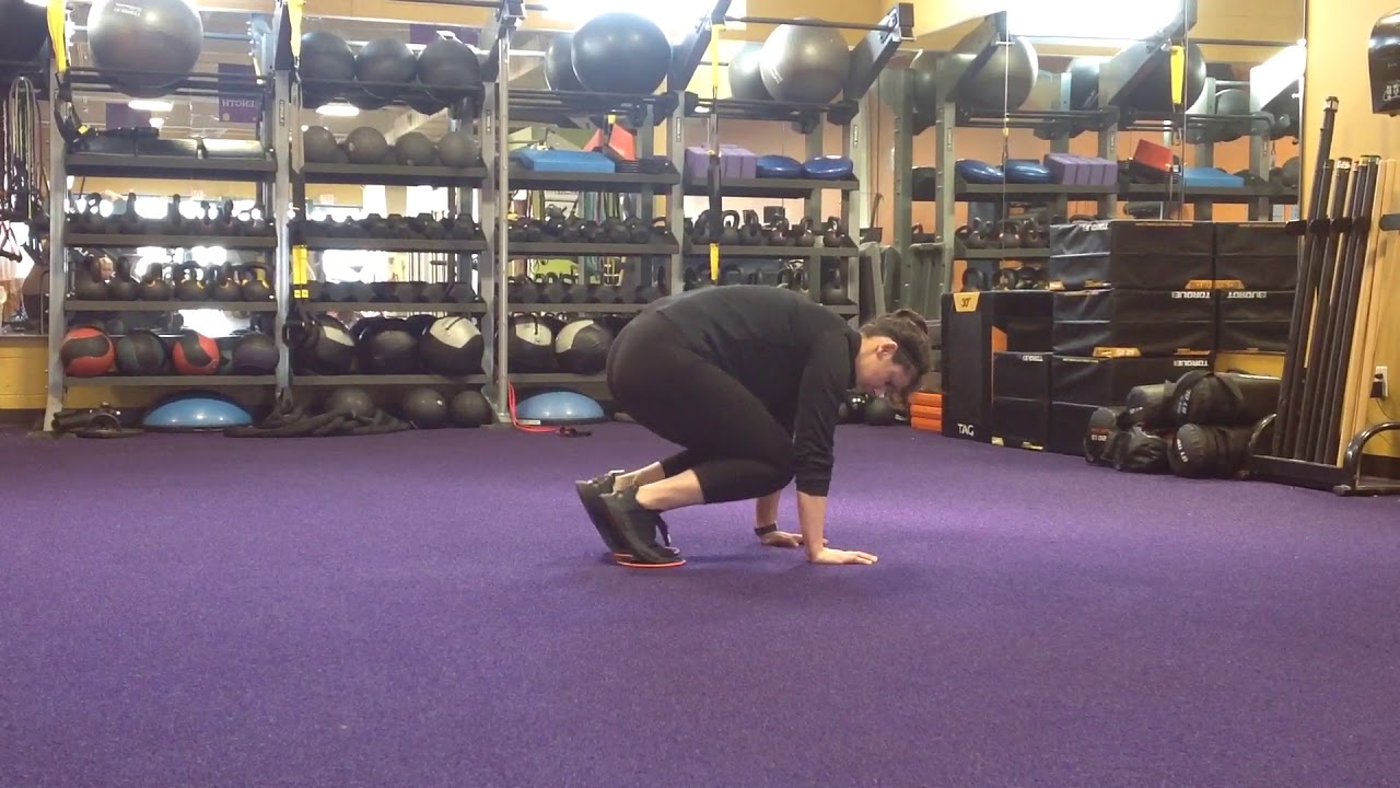 Single Leg Slider Knee Tucks - YouTube