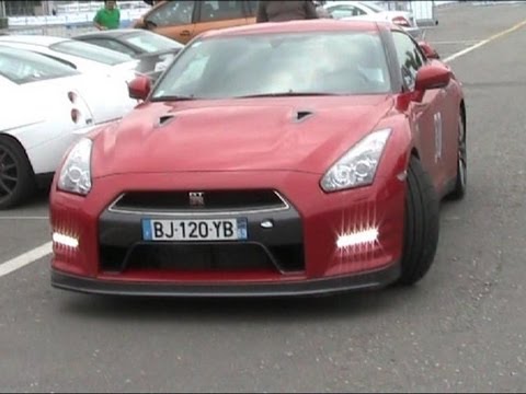 2011 Nissan GT-R R35 SOUND On The Track - YouTube