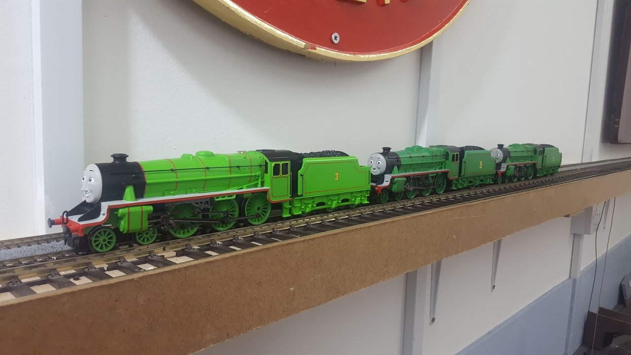 Thomas & Friends: 3 Hornby Henry #short - YouTube