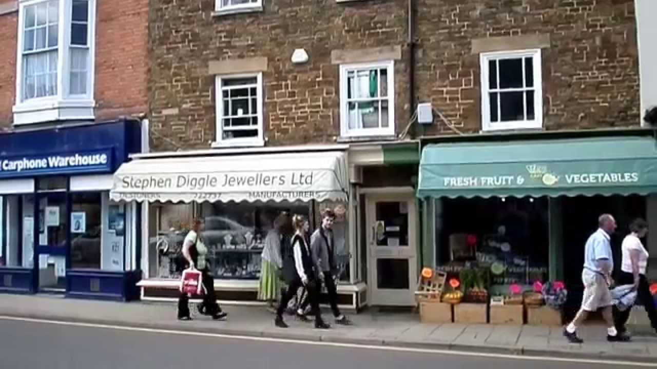 Oakham Town Centre Shop, Oakham Rutland - YouTube