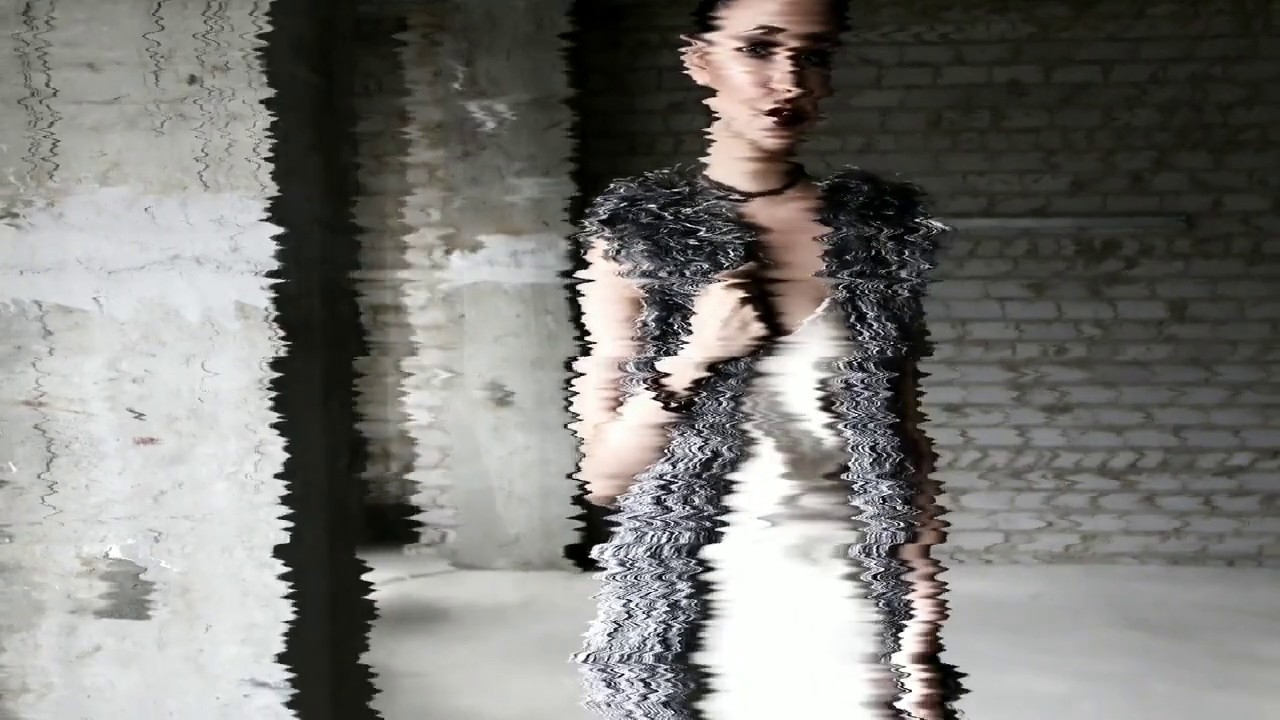 Model's walk - YouTube