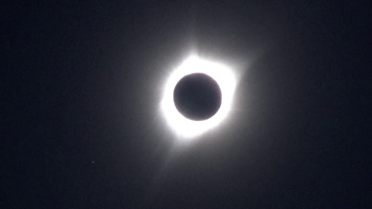 Total solar eclipse (without filter) on 21st August, 2017 at Menan ...
