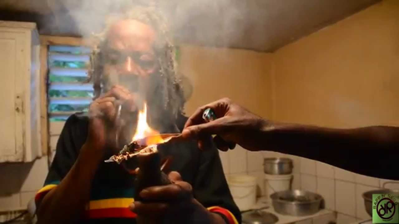 How To Smoke A Chalice - YouTube