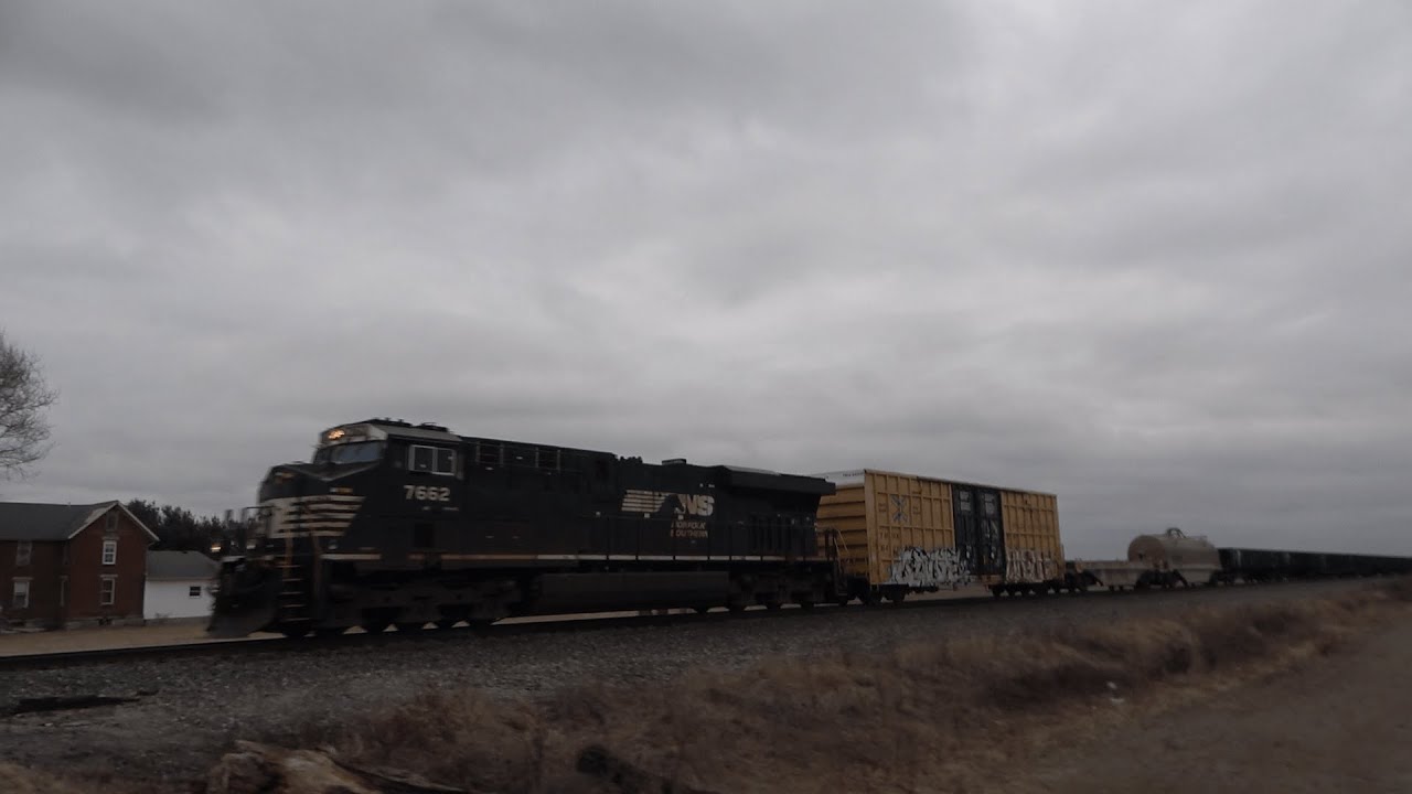 2 NS Trains in Chatfield Twp and Dallas Twp Ohio (3/2/24) - YouTube