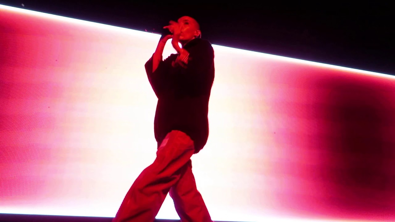 Bishop Briggs "River" - Canton Hall, Dallas 10/26/2019 - YouTube