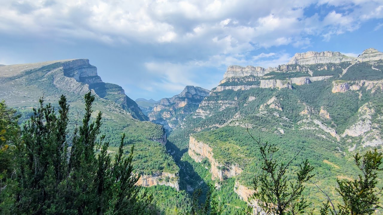 Tourisme : Partez à la découverte de l’Aragon en Espagne - YouTube