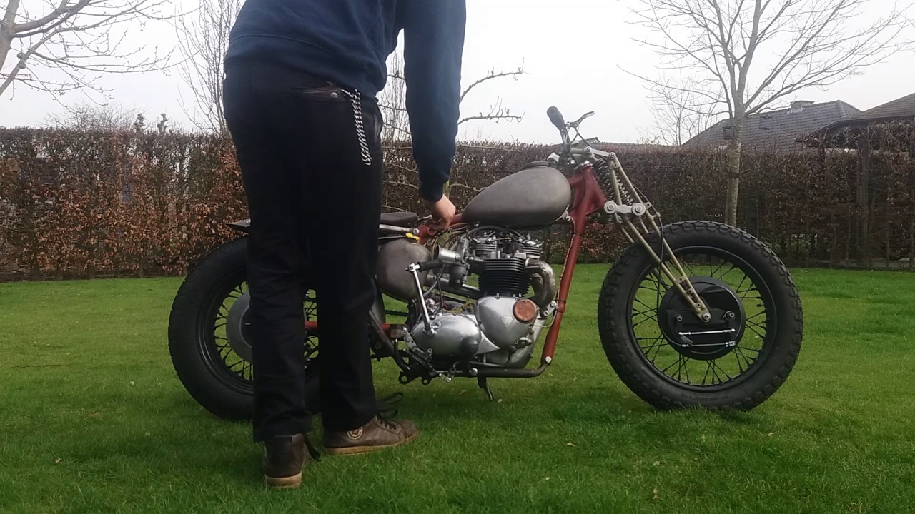 Triumph T140 bobber first start - YouTube