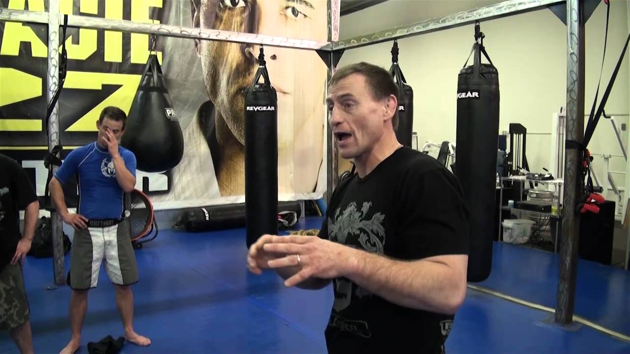 CSW STX Kickboxing Class - Guest Instructor Greg Nelson - YouTube