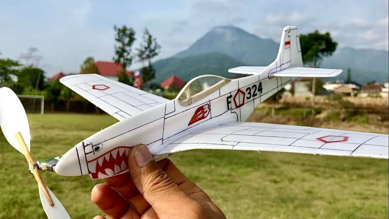 PESAWAT TENAGA KARET Mustang Nocal Cocor Merah TNI - YouTube