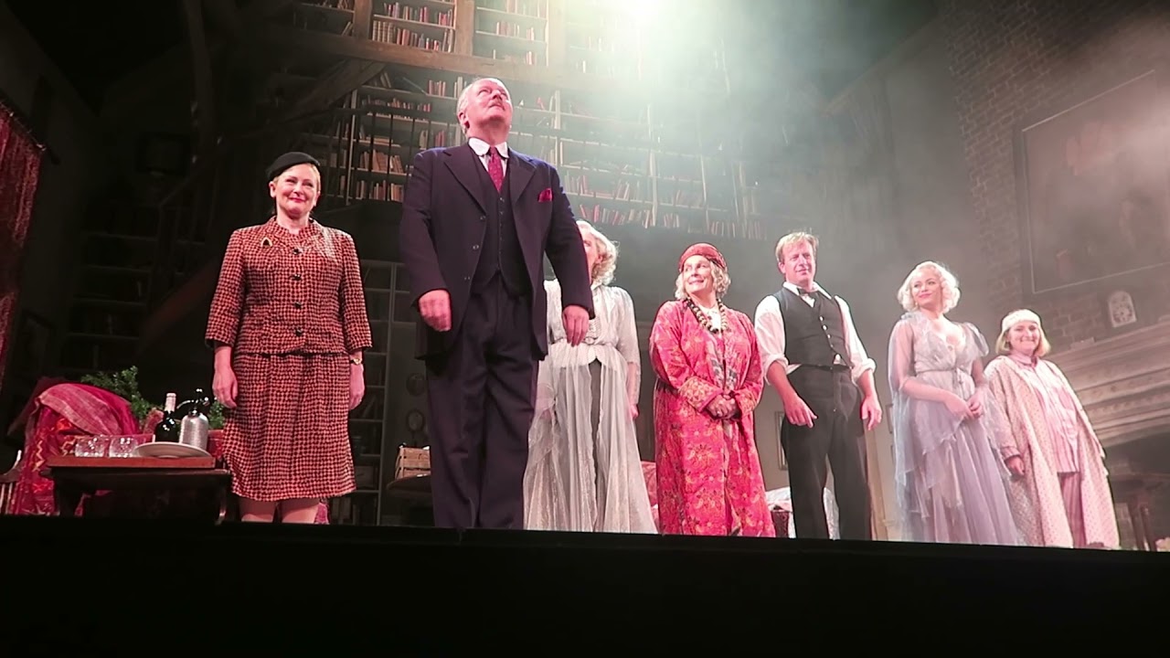 Blithe Spirit starring Jennifer Saunders | Harold Pinter Theatre London ...