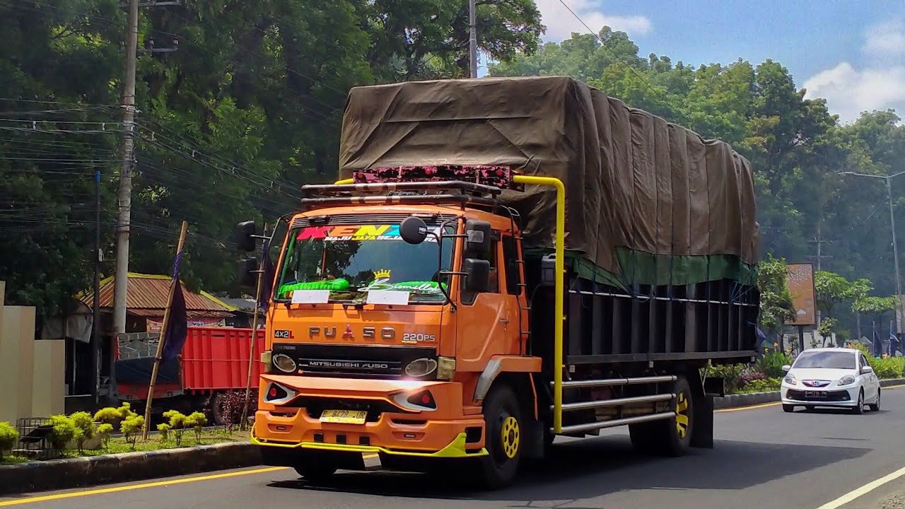 KENZO || MITUSUBISHI FUSO FIGHTER BANYUWANGI MBOIS - YouTube