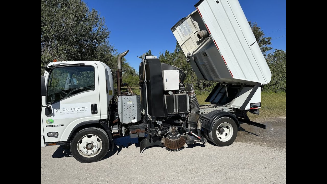 Global Street Sweeper Walk-around - YouTube