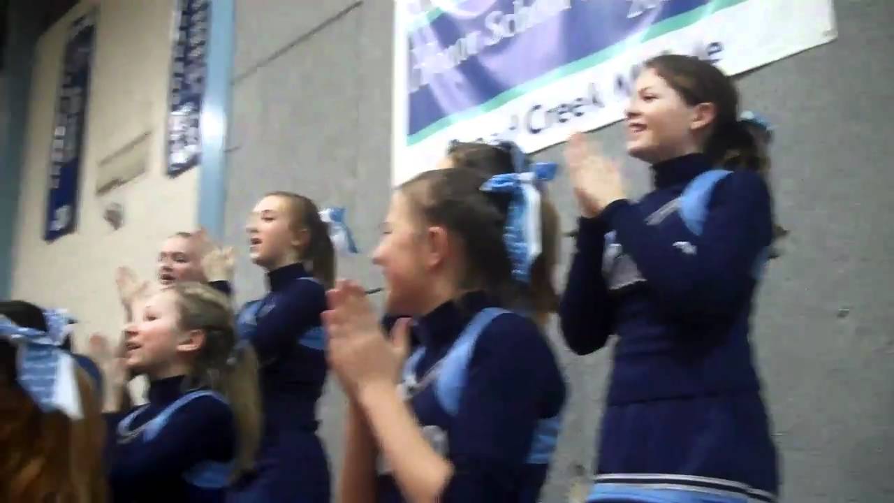 BCMS Cheerleaders- "Tell the whole wide world this is Bulldog Territory ...