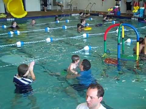 7th swim class - high five! - YouTube