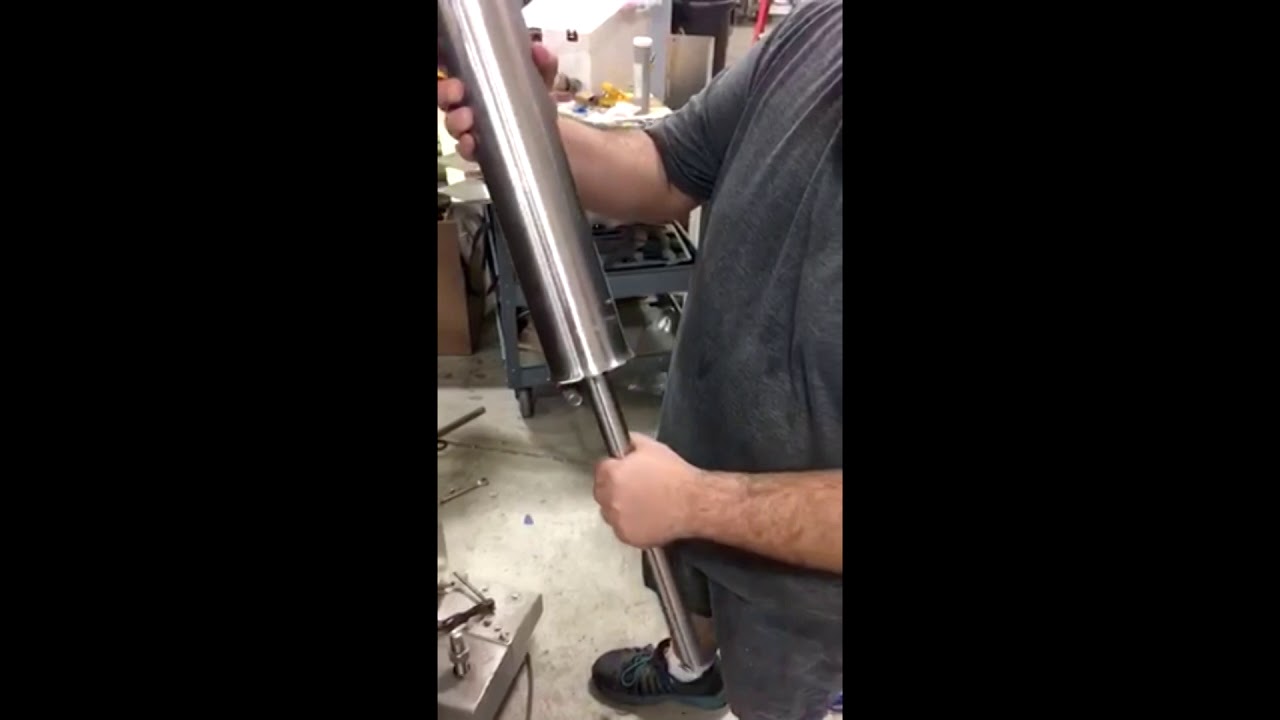 How To Exchange your Pistons - Technical Video - YouTube