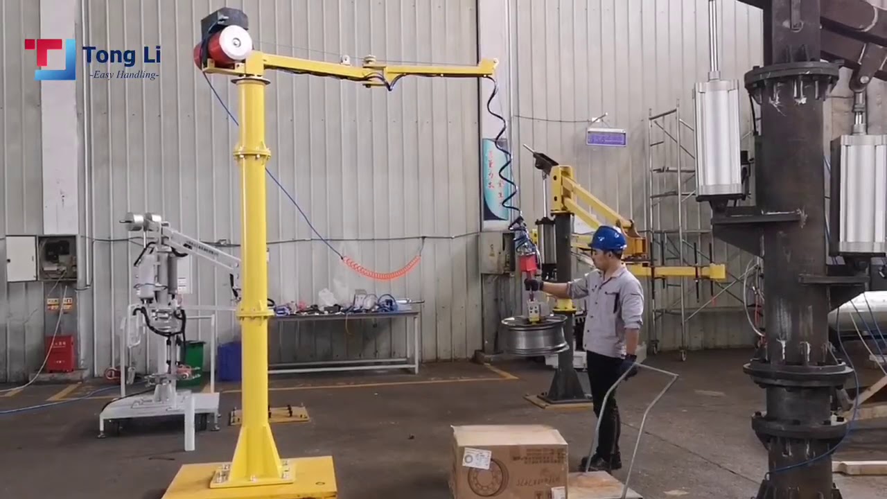 Pneumatic balance crane, easy to carry 70 to 80 kilograms of objects ...