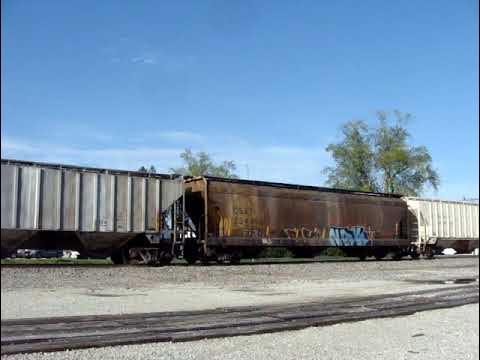 CP-647 thru Pewaukee, WI on 5-8-24 3x0x0 w/BN-5139 - KCSdM-4743 - BN-5492 5,787ft - YouTube
