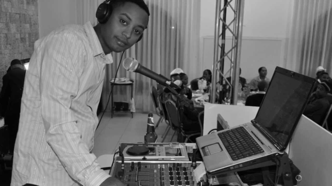 Kuku Sebsibe feat. Teddy Afro Yebereha Hager dj barak mix - YouTube