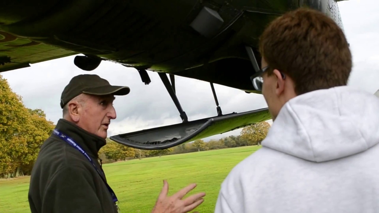 Guided Tour of the Avro Shackleton Mk3 PH3 (Part 1) - YouTube