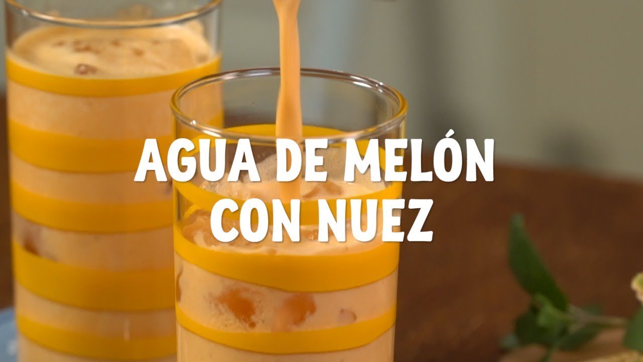 Cómo hacer agua de melón con un toque especial - YouTube