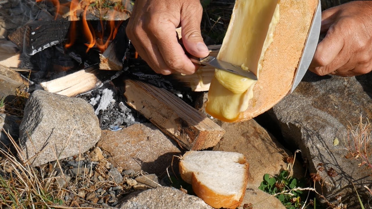 Raclette au Feu de Bois 🧀🔥 - YouTube