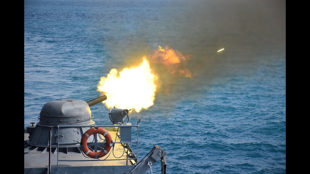 Russian CIWS: How loud and how rapid it actually is in real life - YouTube