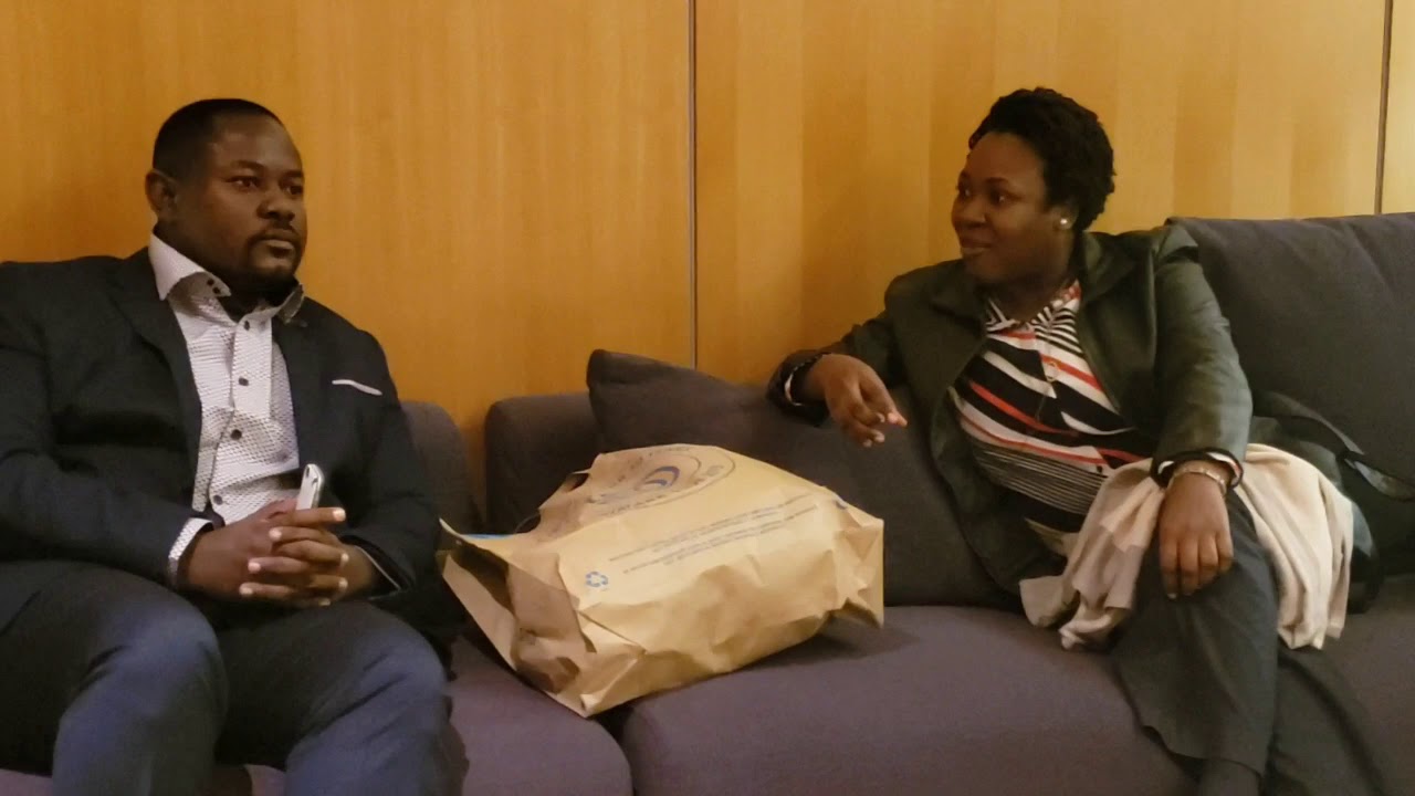 Arrivée du Ministre Joseph JOUTHE à Madrid pour la COP25 - YouTube