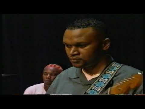 QUARTIER LATIN ACADEMIA THEATRE MARIE BELL 2001