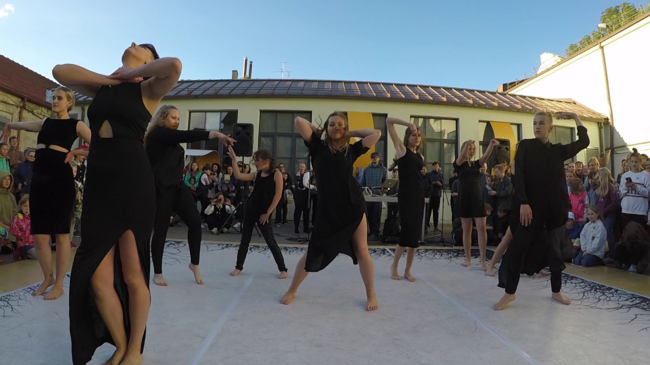 Low Air Dance School | DANCE JAM | Waacking No pain No gain - YouTube