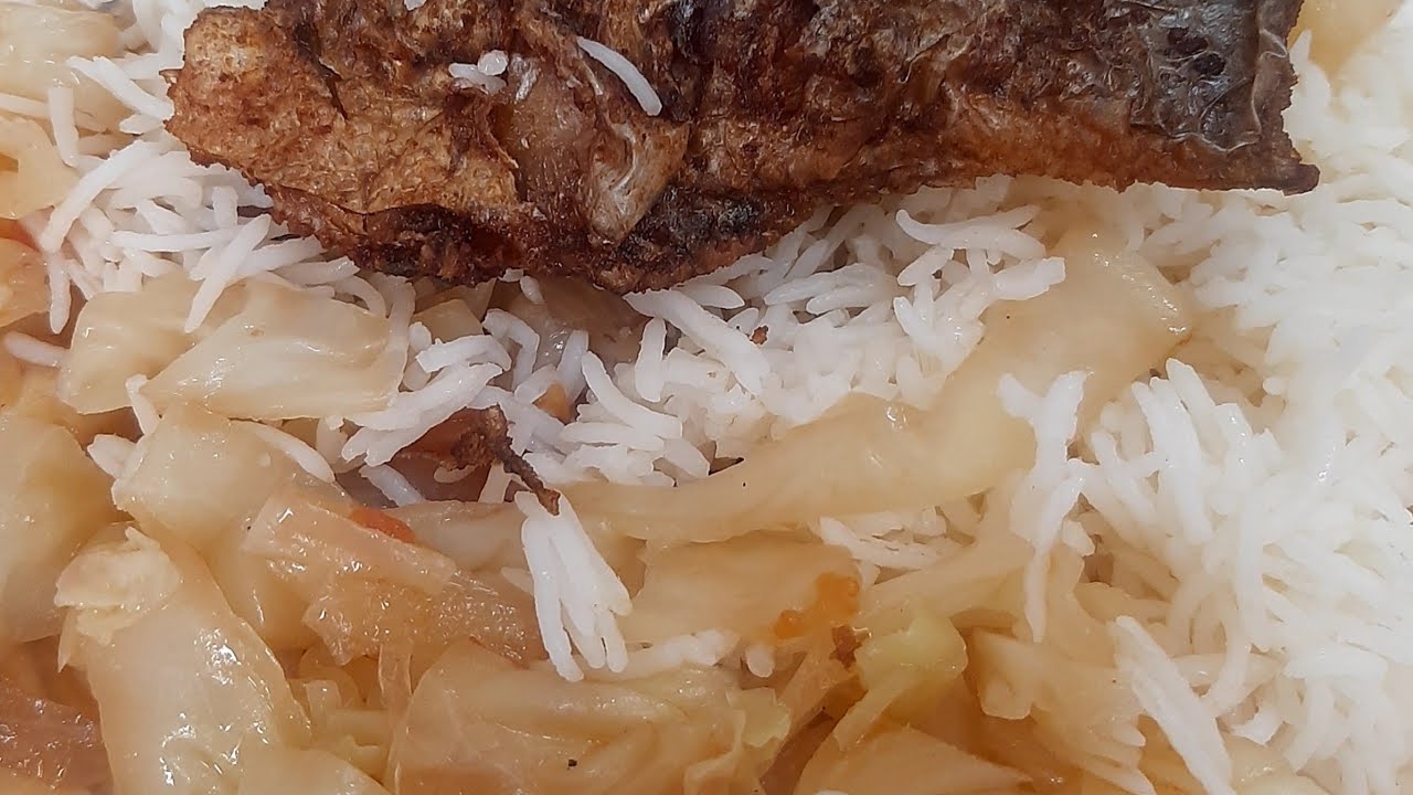 Masarap na luto ng Cabbage paresan ng pritong isda | Happy Tummy - YouTube
